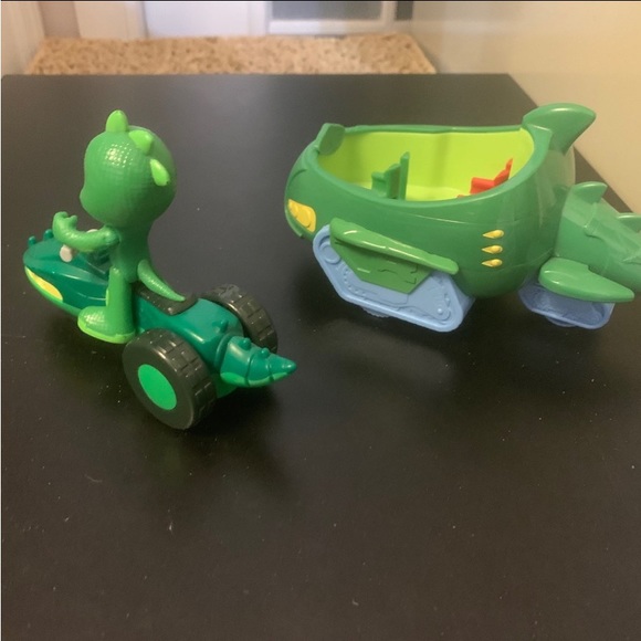 Mattel | Toys | Pj Masks Vehicles Gekko And Gekkomobile Deluxe Action ...